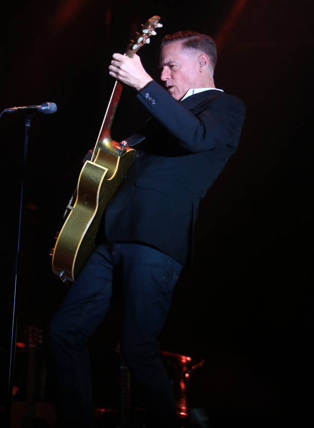 Bryan Adams enflamme les cœurs au Festivent